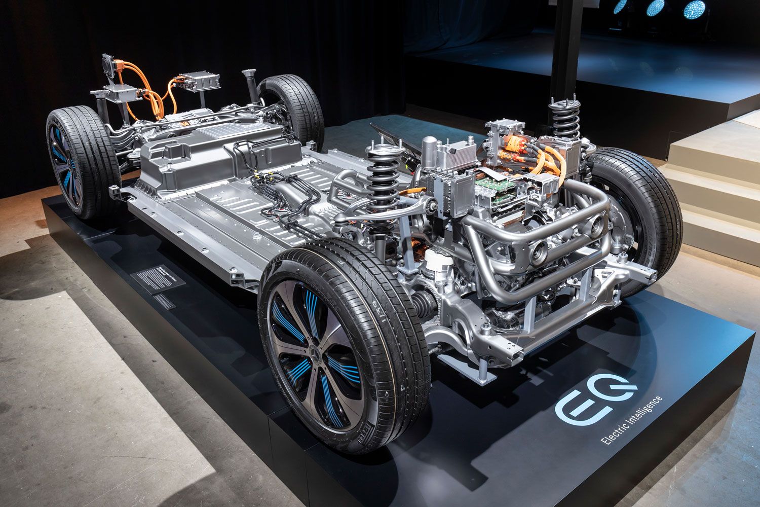 Mercedes-Benz EQC unveiled - Electric & Hybrid Vehicle Technology ...