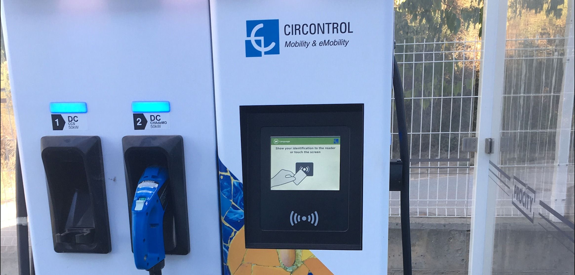 Touchscreen technology for ultra-fast electric vehicle charging ...
