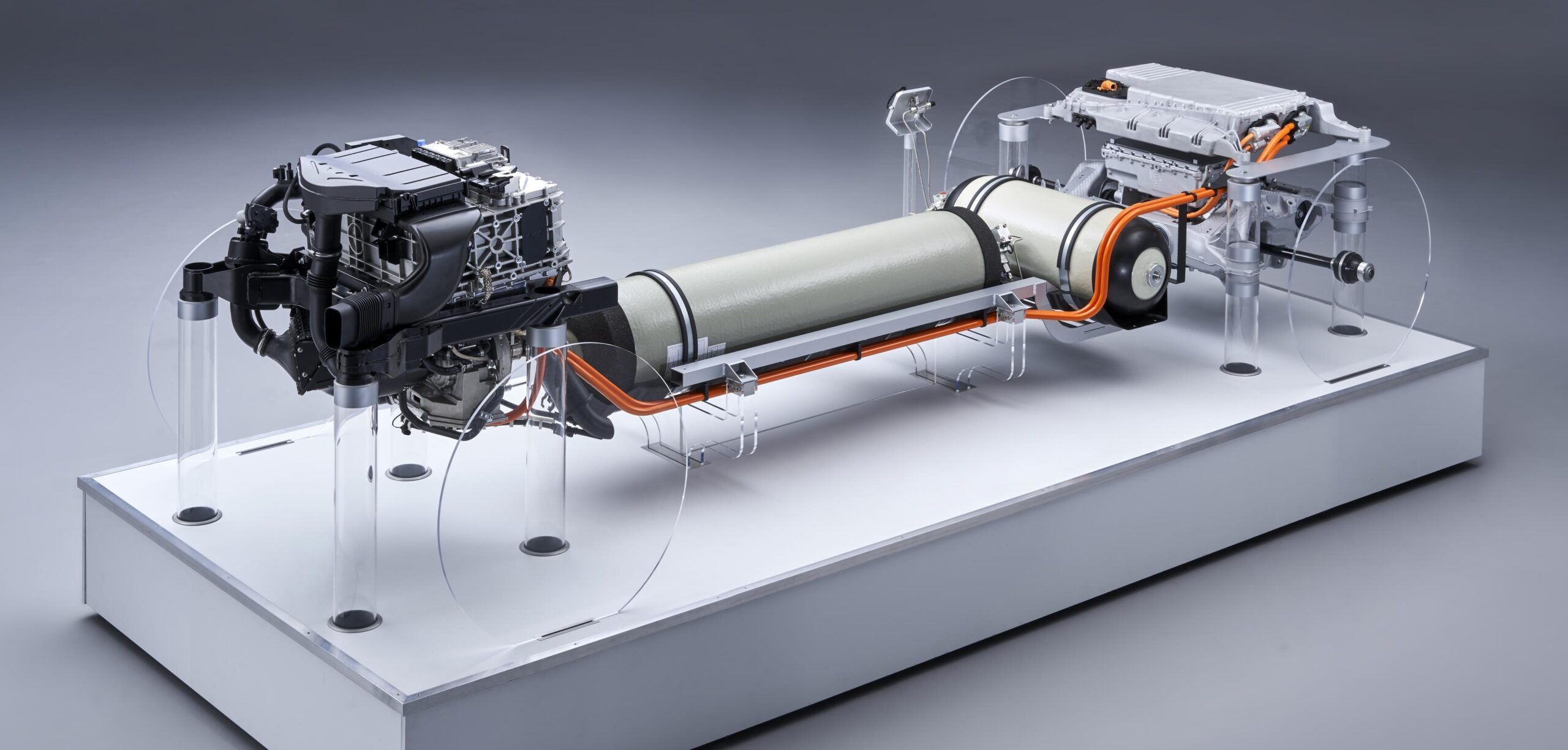 BMW reveals first look at i Hydrogen Next powertrain - Electric ...
