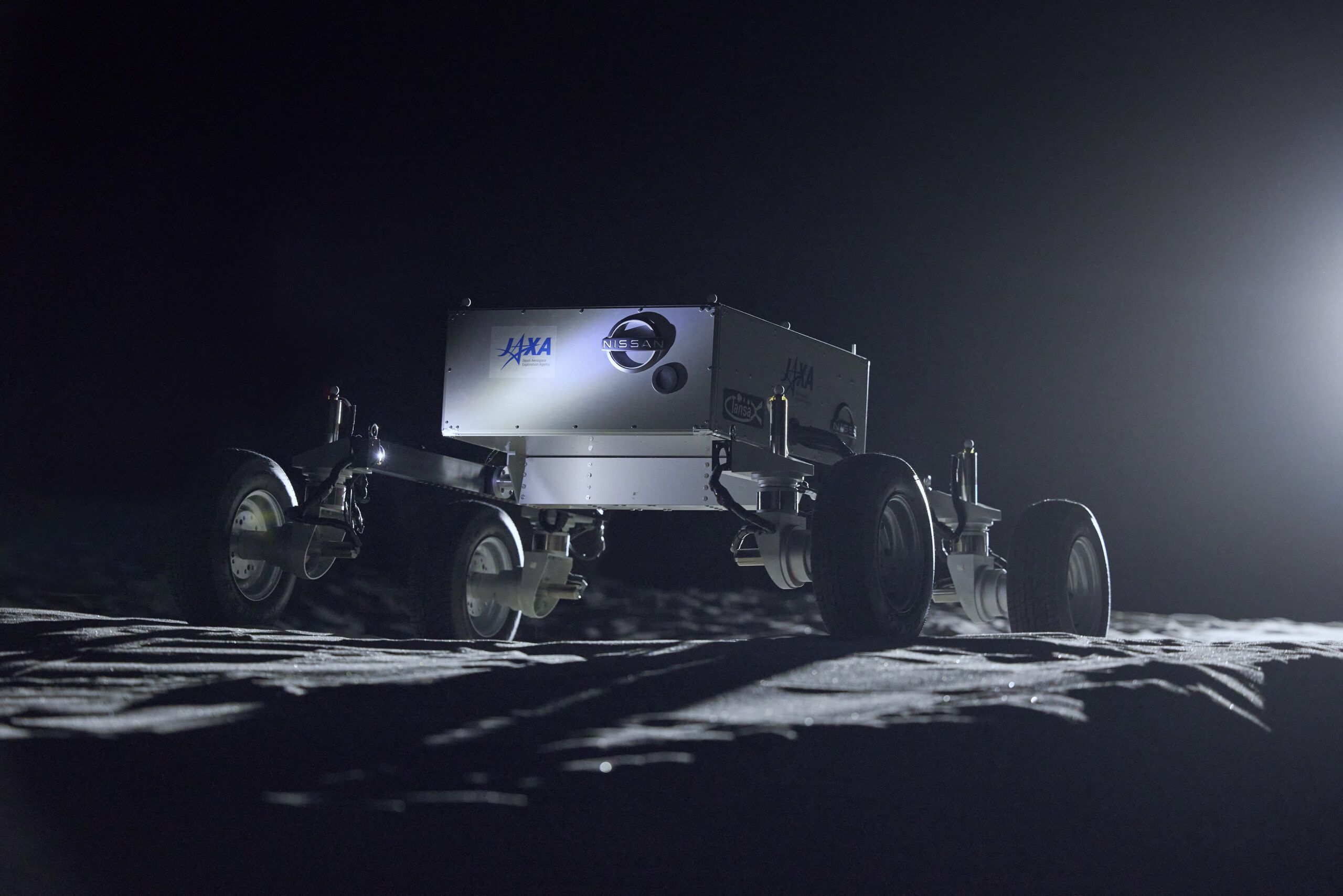 Nissan develops lunar rover powered by Leaf electric vehicle technology ...