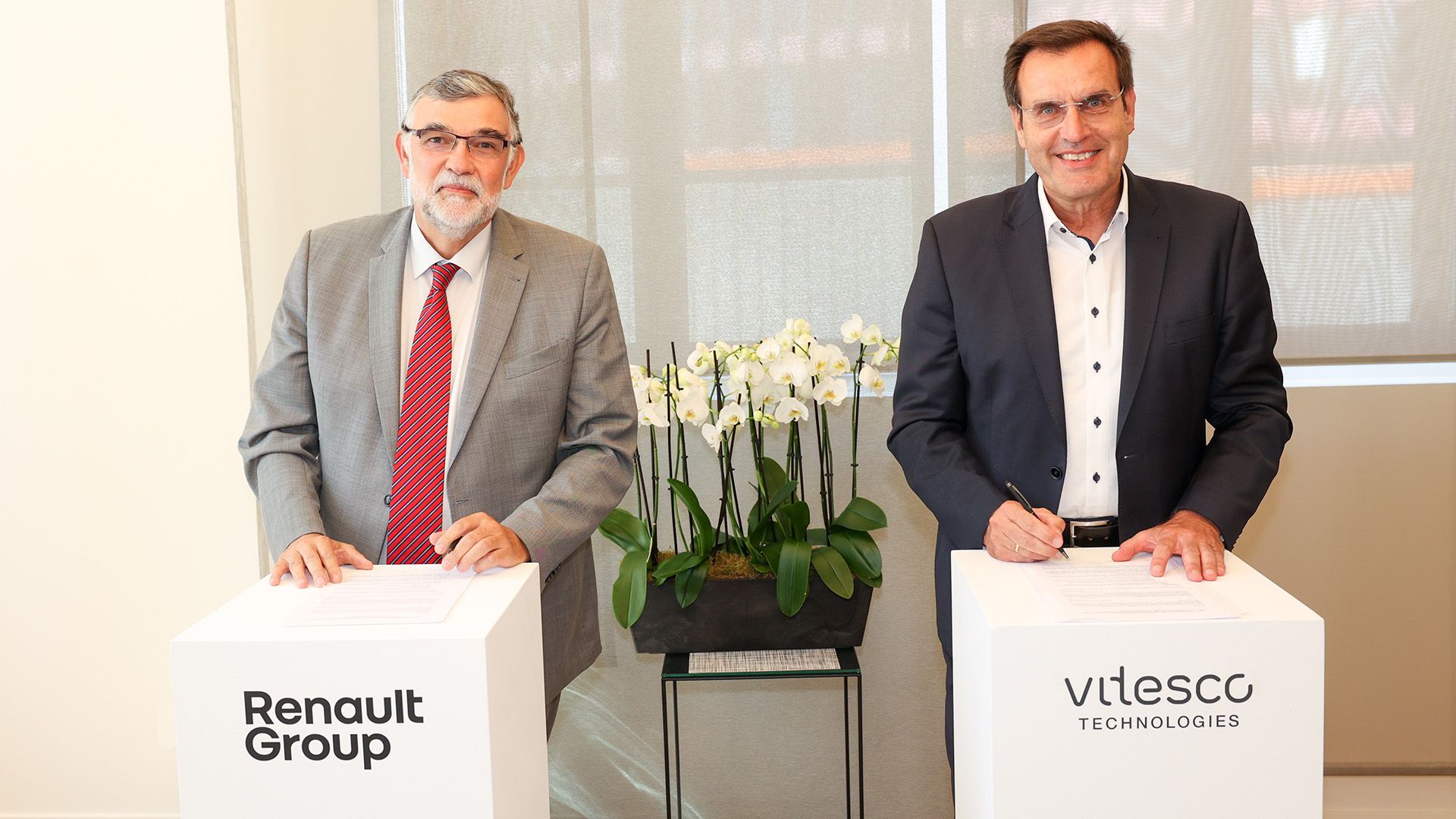 Renault and Vitesco to develop ‘One Box’ electric powertrain concept ...