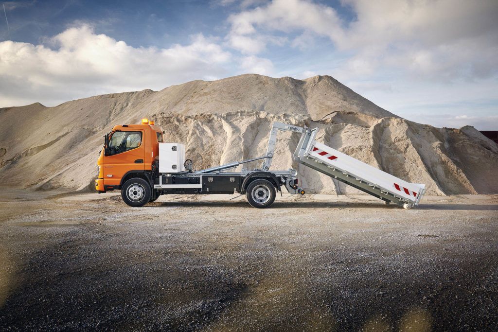 FUSO launches battery-electric eCanter at bauma 2022 - Electric ...