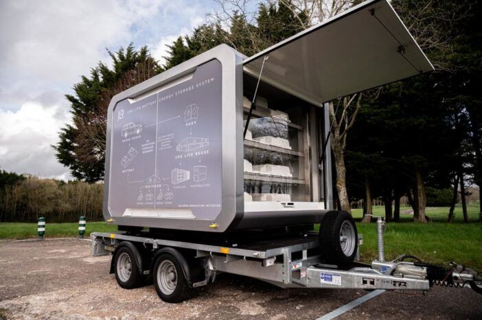 JLR teams up with Allye Energy on Range Rover Electric portable battery ...