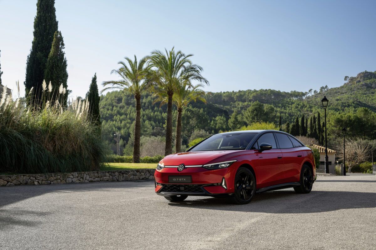 Ford reveals 1400hp electric drag race car - Electric & Hybrid Vehicle ...