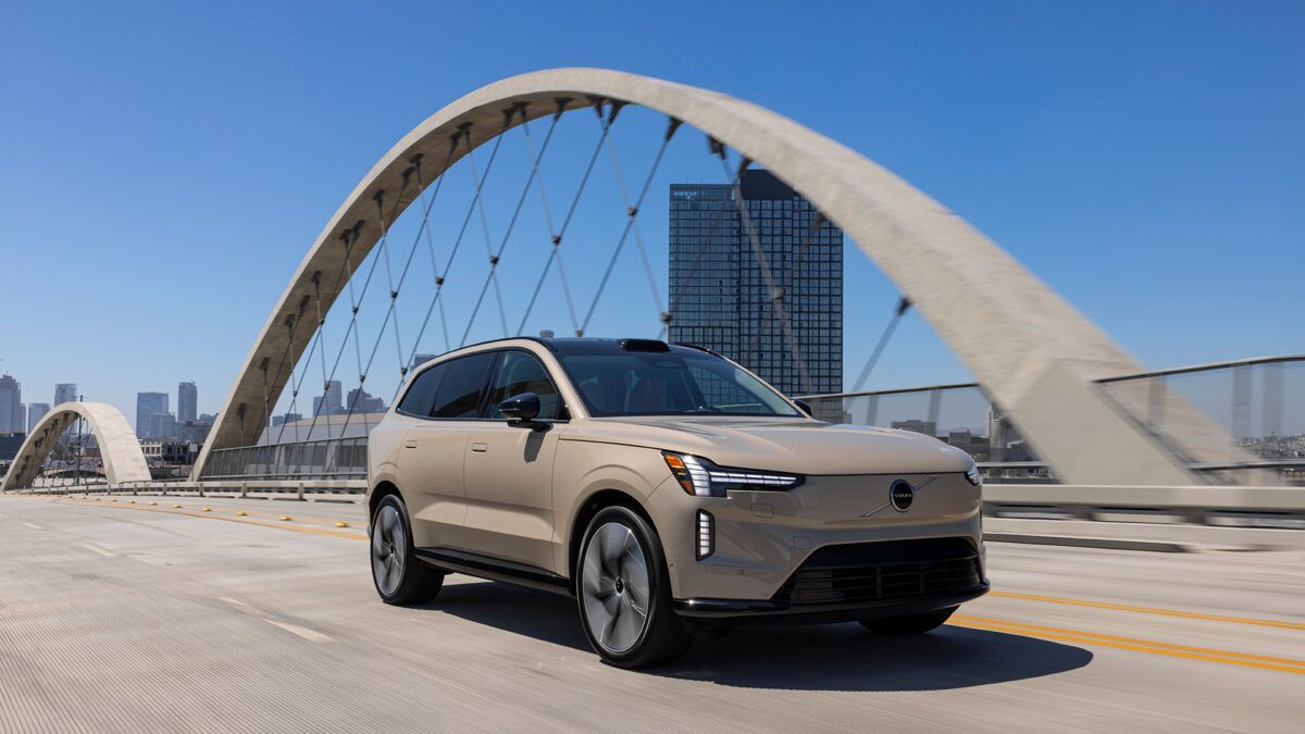 Ford reveals 1400hp electric drag race car - Electric & Hybrid Vehicle ...