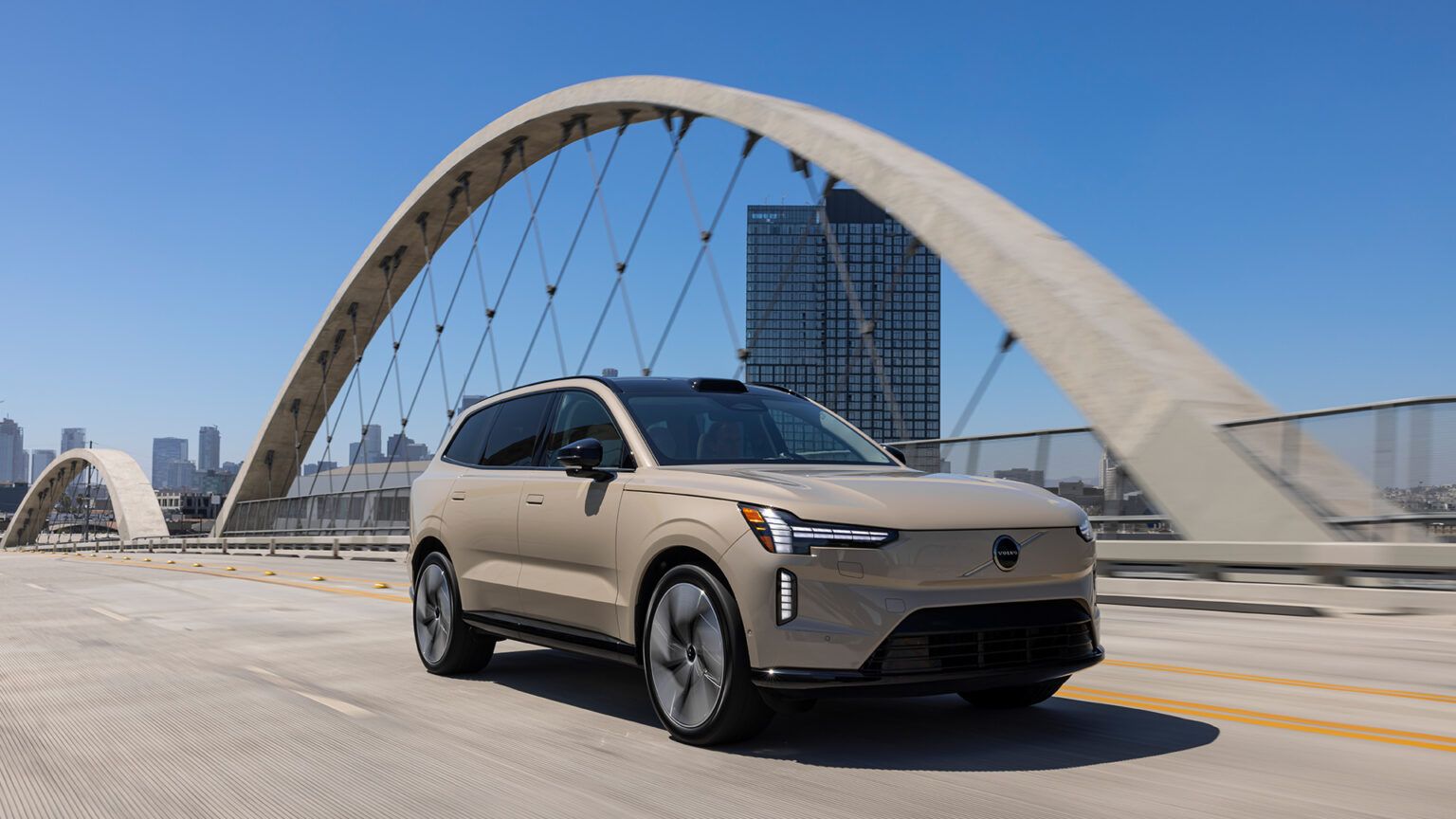 Ford reveals 1400hp electric drag race car - Electric & Hybrid Vehicle ...