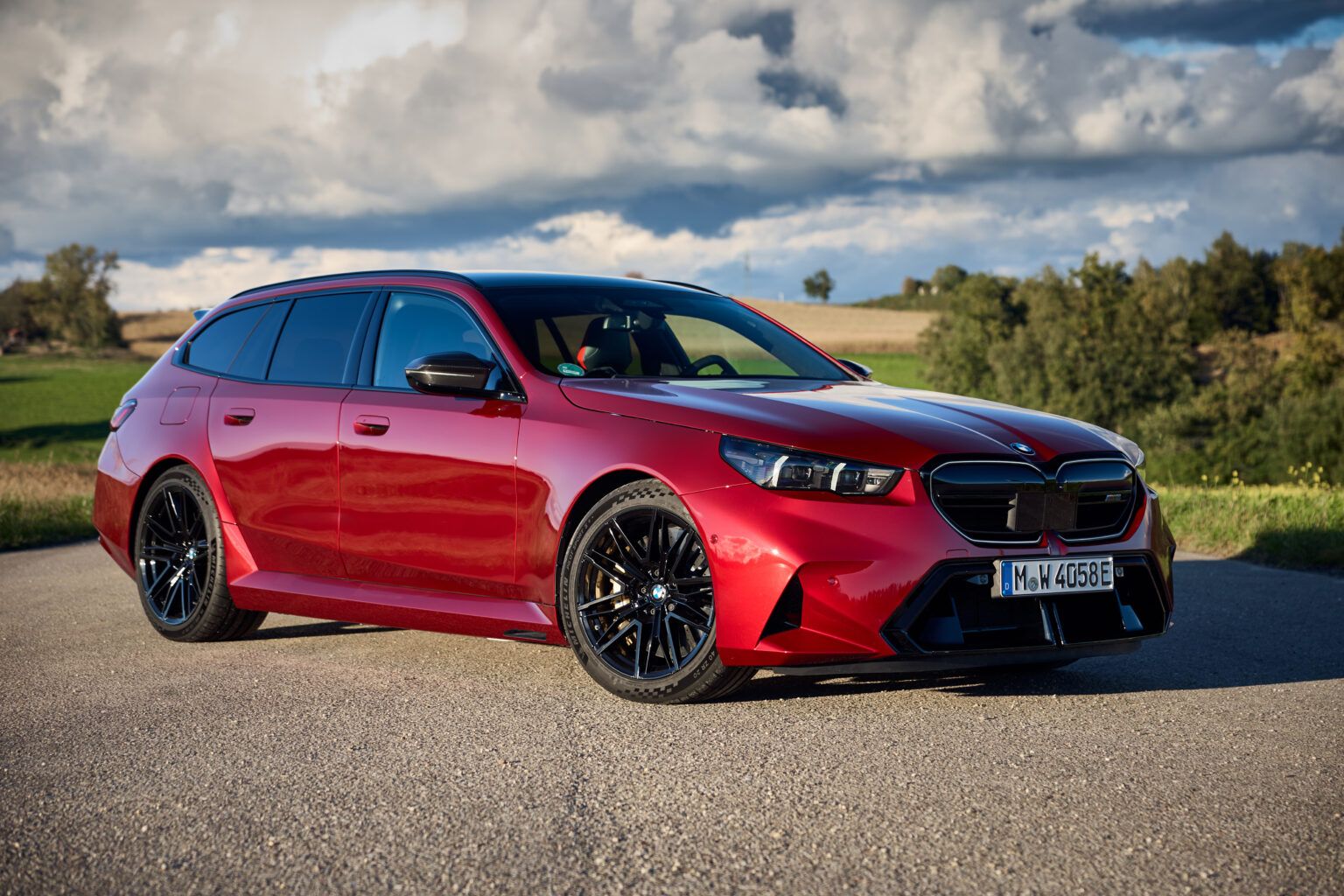 BMW launches first electrified M5 Touring at Dingolfing plant ...