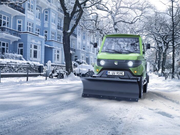 Wrightbus debuts world’s first fuel-cell double-deck bus - Electric ...