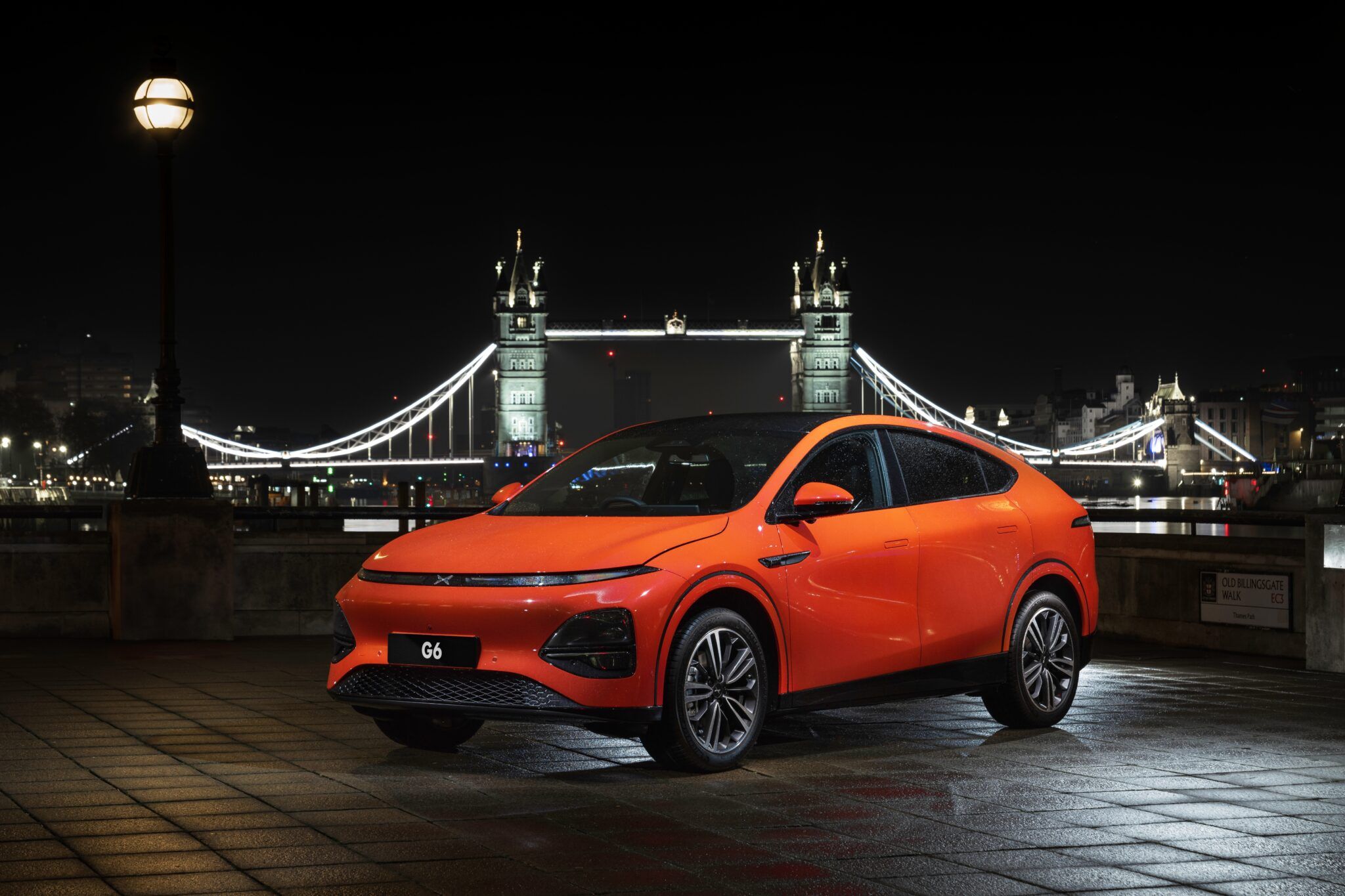 Chinese EV maker Xpeng enters UK market with first right-hand drive ...