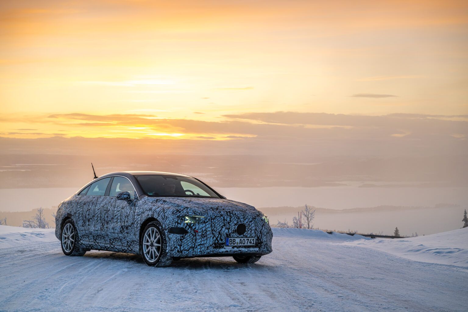 Horse Powertrain unveils compact range extender technology - Electric ...