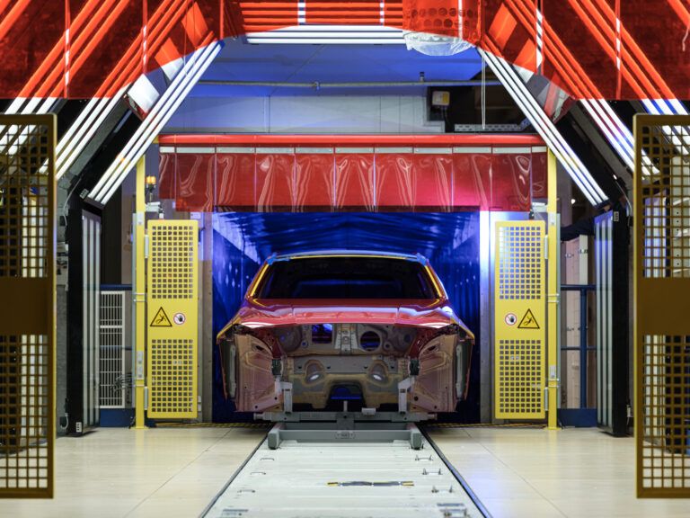 Horse Powertrain unveils compact range extender technology - Electric ...