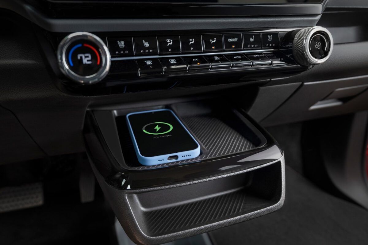 GM relaunches Chevrolet Bolt for 2027 with new battery chemistry ...